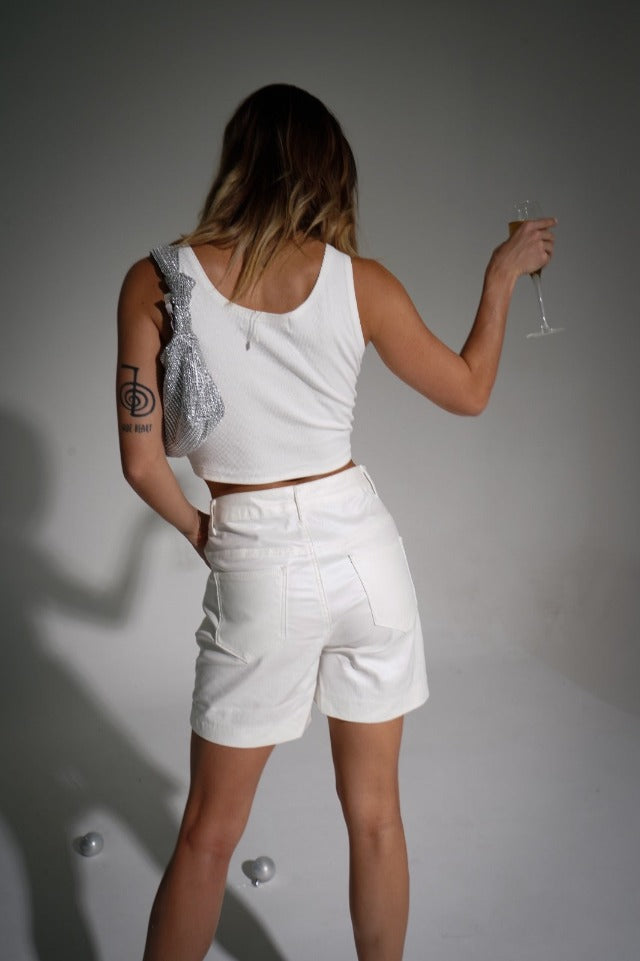 Short EMMA – Brava